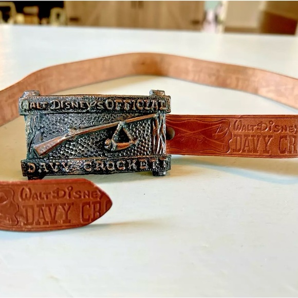 Disney | Accessories | Vintage Walt Disney Davy Crocket Leather Belt ...